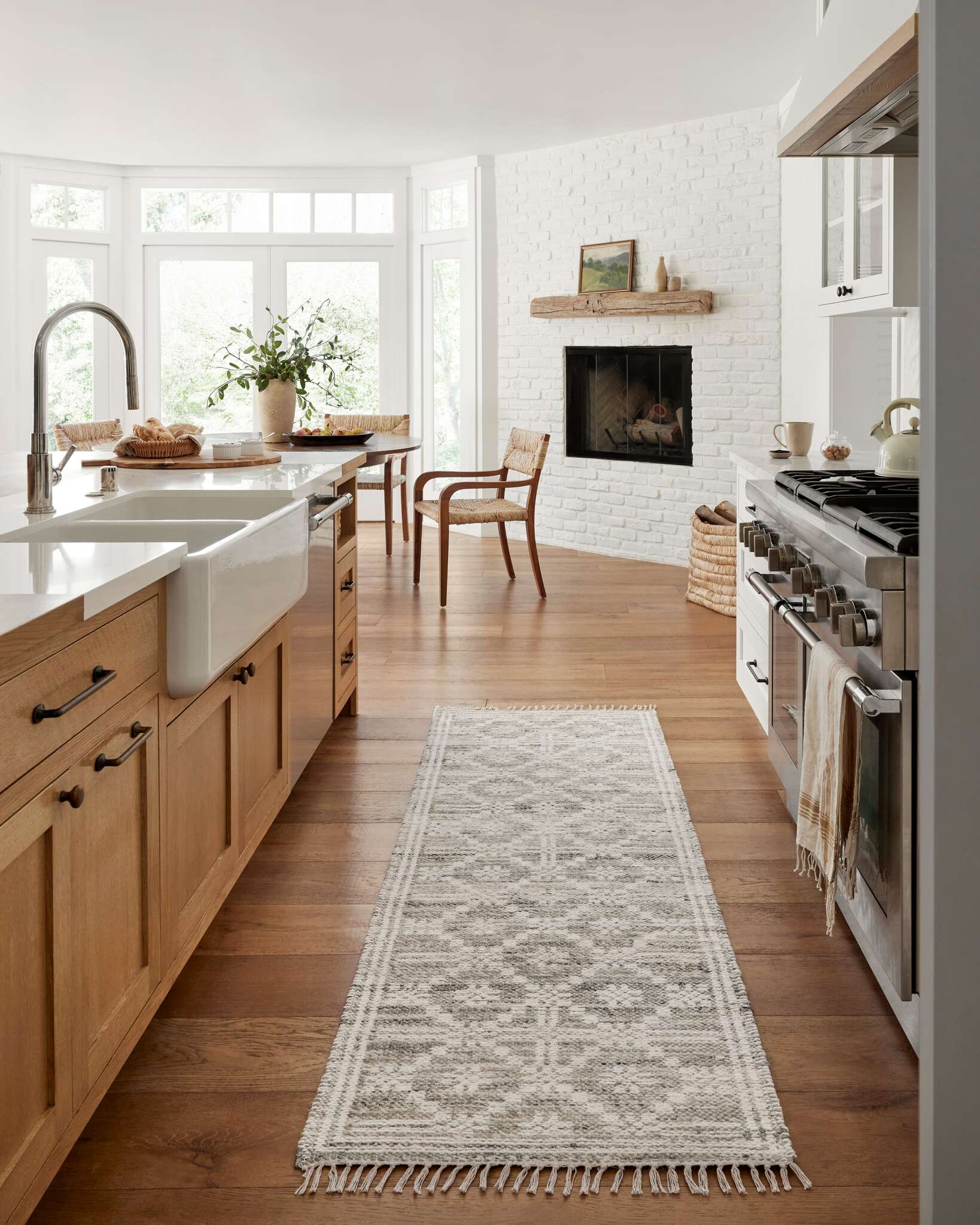 Angela Rose & Loloi Rugs