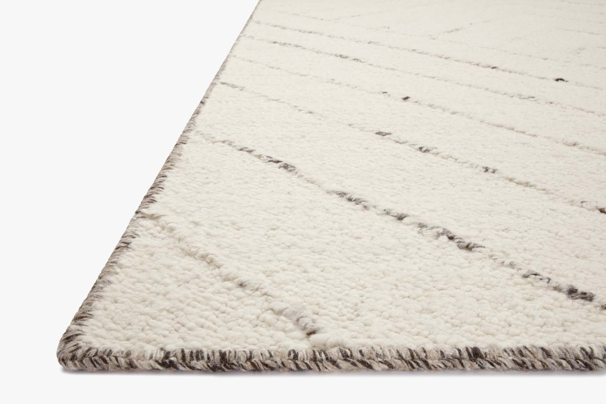 WYL-04 IVORY / BLACK & Loloi Rugs
