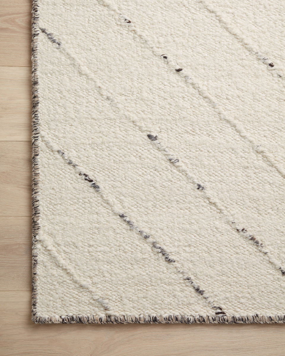 WYL-04 IVORY / BLACK & Loloi Rugs